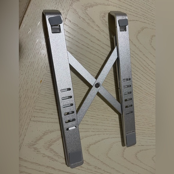 Tablets & Accessories | Laptop Handler | Poshmark